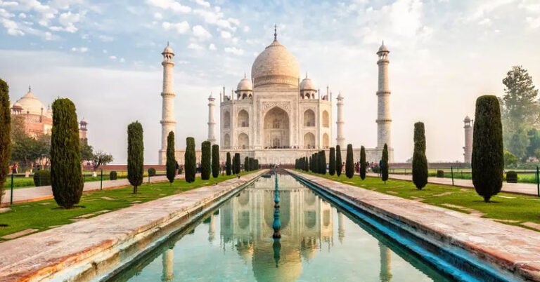 Exploring the Magnificent Tourist Places in Uttar Pradesh - Tour ...
