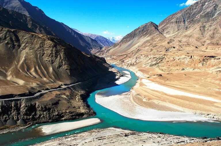 The Sindhu River: An Ancient Lifeline and Cultural Jewel of South Asia ...